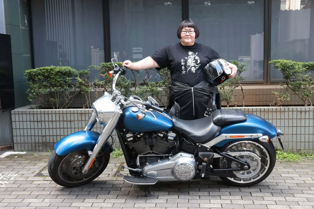 安藤なつが愛車・ハーレー・ファットボーイ愛を語る「もう見た目と名前でひと目惚れ。バイクは1台を愛したい」